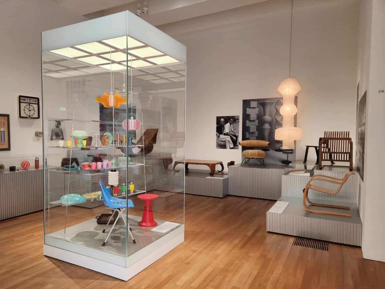 Free-standing Museum Display Cases